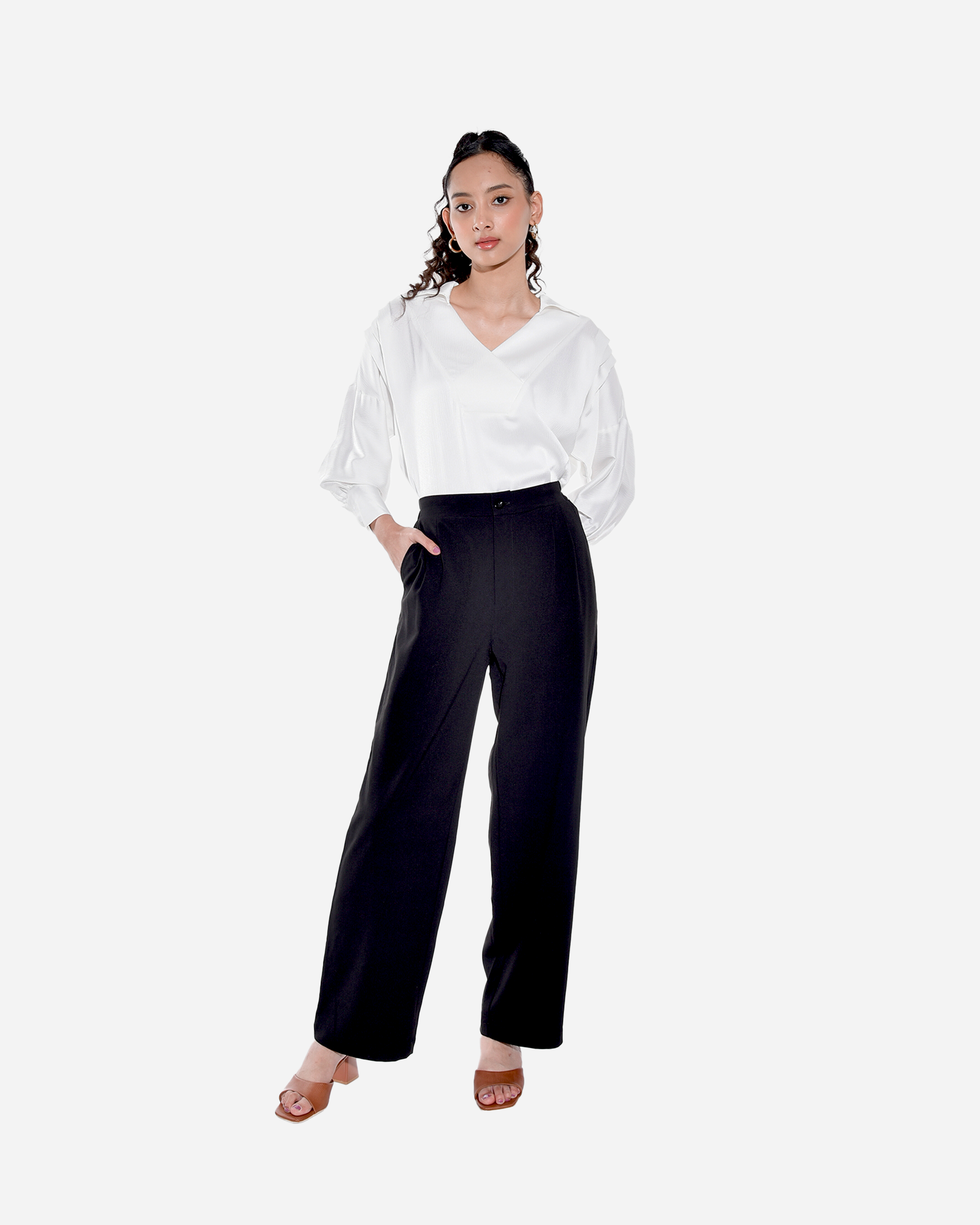 AUDREY TOP IN WHITE – SHALS