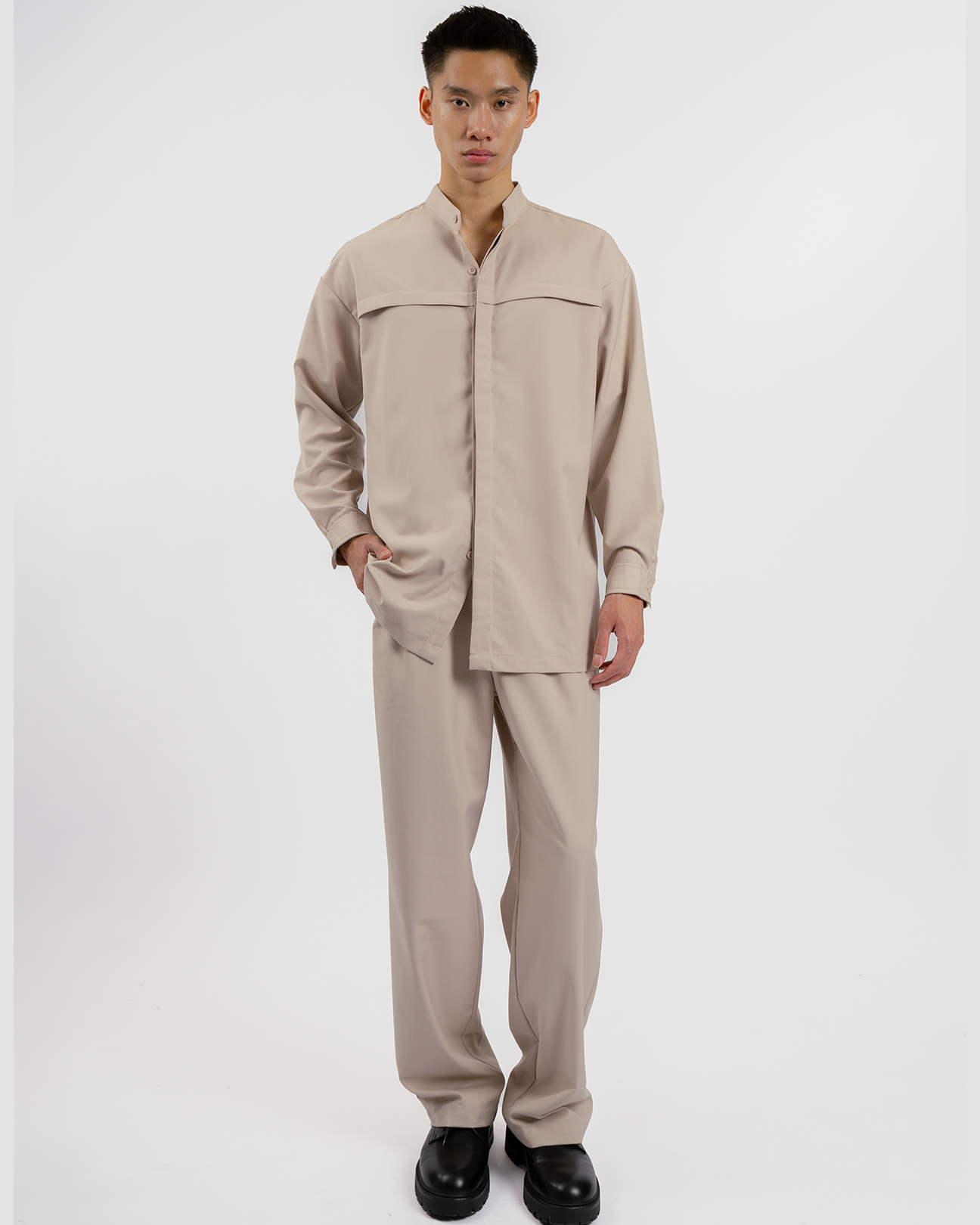 ELIJAH SET IN SAND – SHALS